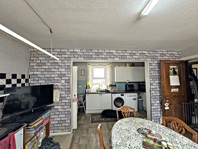 For Sale: LOCHEND FARM - Barrhill, Girvan, South Ayrshire, KA26 0QX