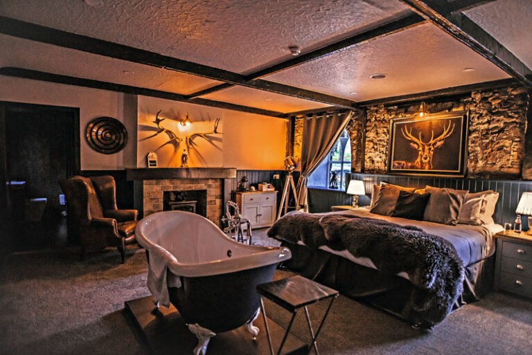 For Sale: THE AULDGIRTH INN - Auldgirth, Dumfries, Dumfries & Galloway ...