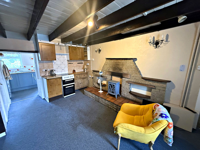 For Sale: FYNTALLOCH - Knowe Village, Newton Stewart, DG8 6RU
